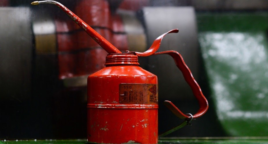 Fungsi Grease untuk Pelumasan Mesin Mobil | Auto2000