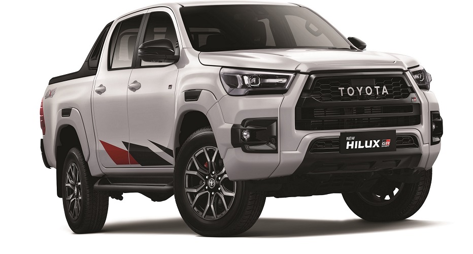 New Hilux GR Sport Hadir di Auto2000, Menjadi D-Cab Toyota Paling Powerful! | Auto2000