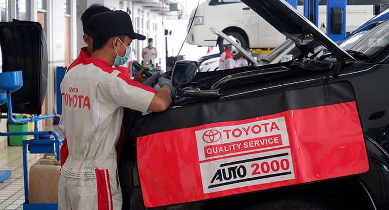8 Penyebab Asap Mobil Pedih di Mata Anda | Auto2000