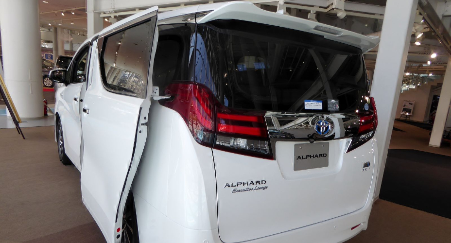 Mengenal Berbagai Tipe Alphard Tertinggi | Auto2000