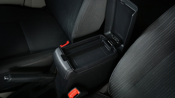 Jual Console Box Avanza Original | Auto2000